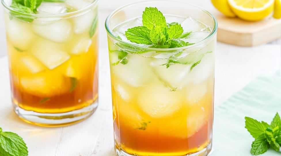 Refreshing Iced Tea Recipe: How to Make the Perfect Refreshing Iced Tea ...